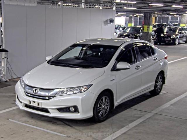 AU-81780 HONDA GRACE GM4 2015